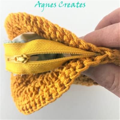 Round Wristlet Purse Crochet Pattern - Agnes Creates